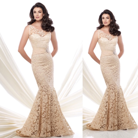 Mon Cheri | Dresses | Montage By Mon Cheri Lace Gown | Poshmark